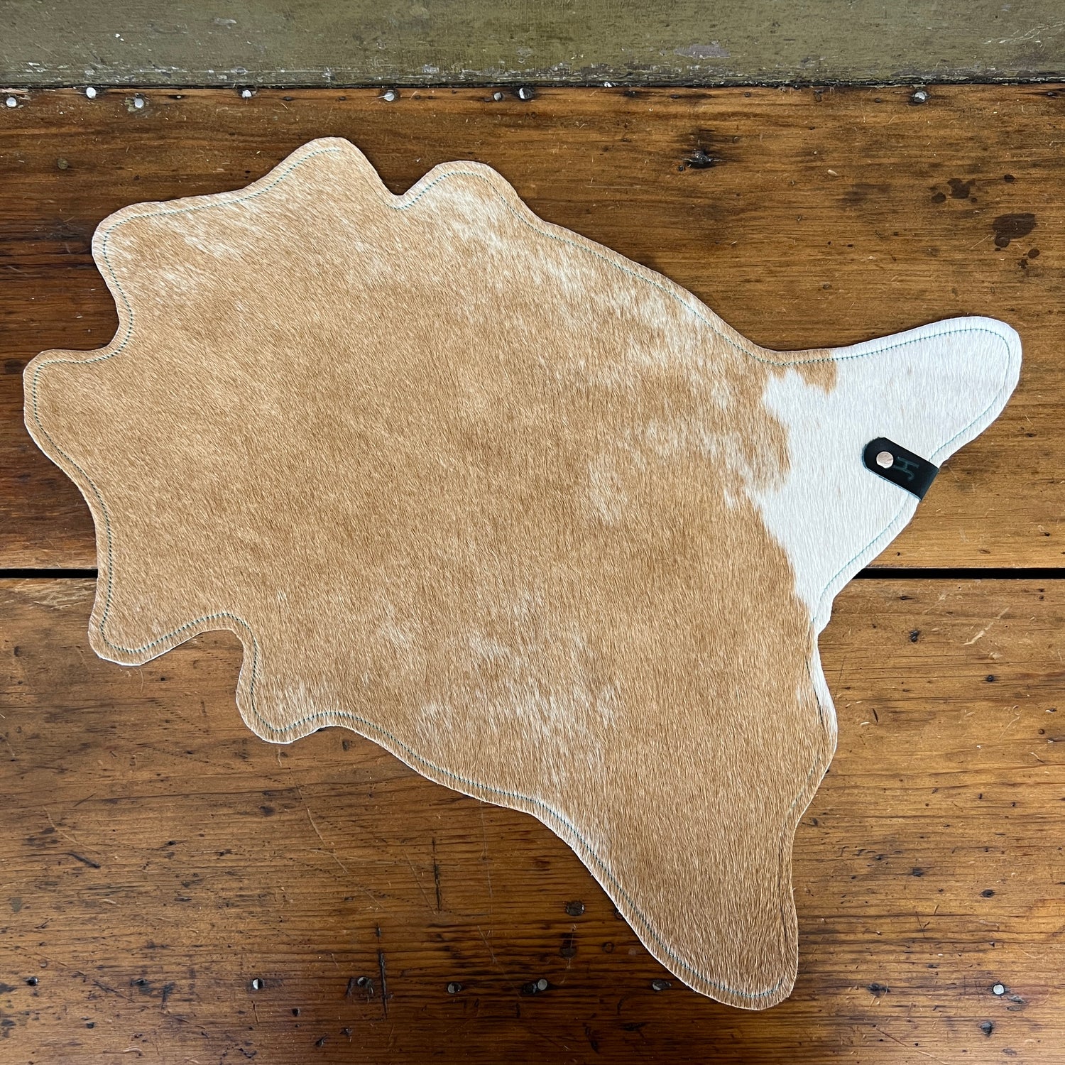 Cowhide Centerpiece – Jill's Homestead