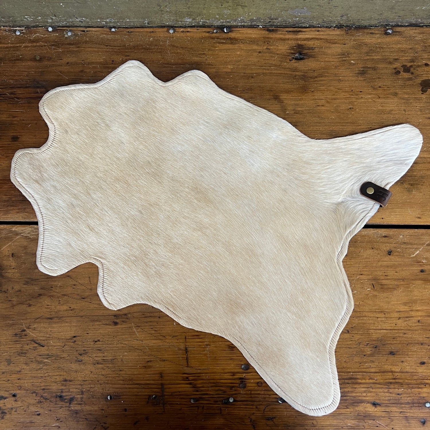 Cowhide Centerpiece – Jill's Homestead