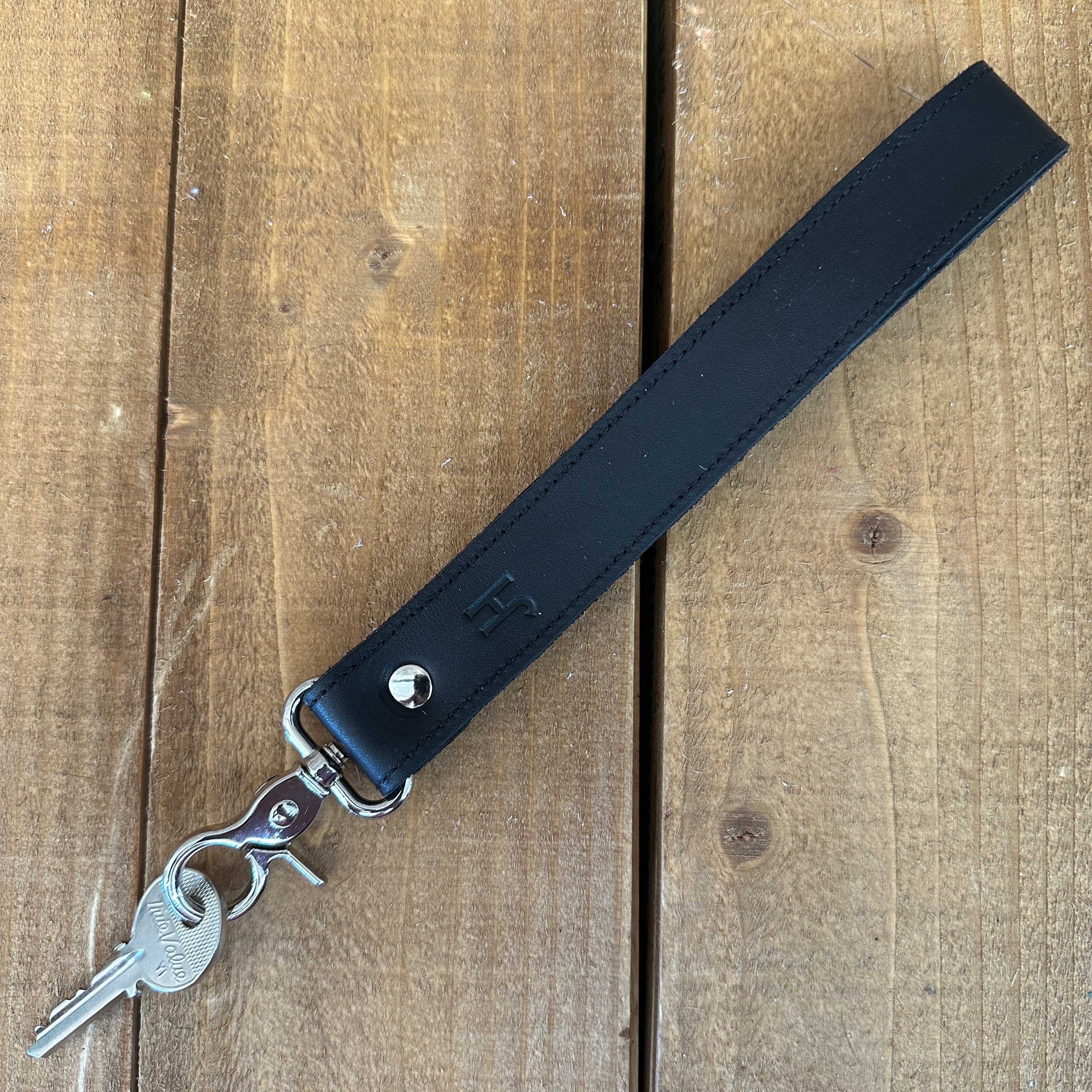 Leather keychain clip mini lanyard for keys - Black – Jill's Homestead